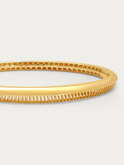 Buy Mia by Tanishq 18k Radiant Beginnings Yellow Gold Bangle Online At Best Price @ Tata CLiQ
