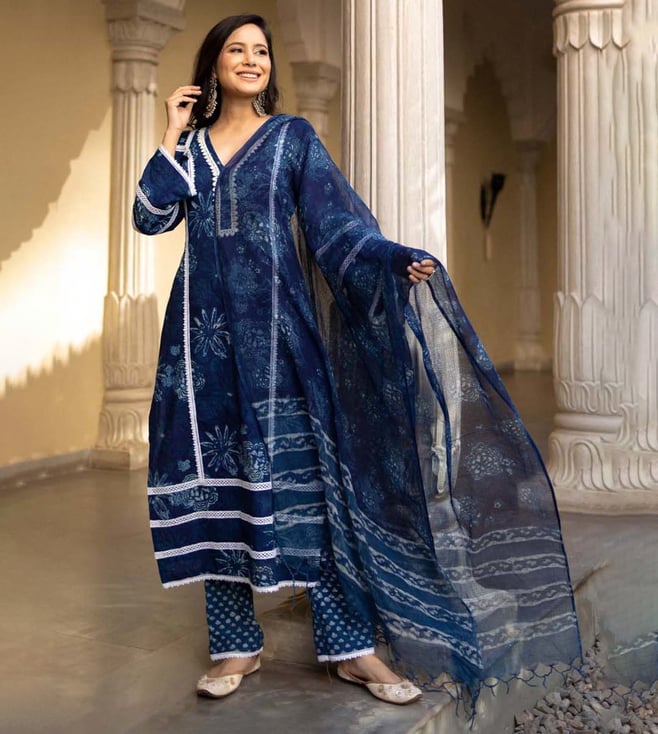 AACHHO Blue Rithwik Handblock Suit Set