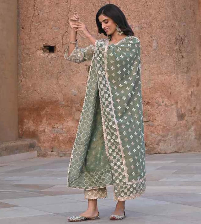 Buy Mulmul Lilac Bhumbro Anarkali with Bhumbro Pants for Women Online ...