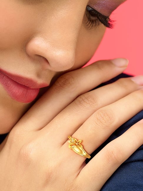 Joyalukkas 22k Flowery Gold Ring for Women