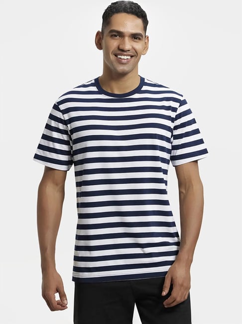 Jockey t shirts for men store