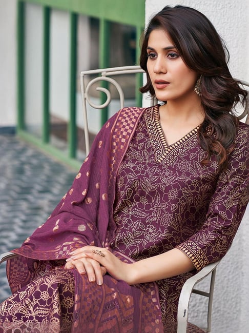 Women's Clothing Skylee Ethnic Wear Suits with Art Silk Fabric and ...
