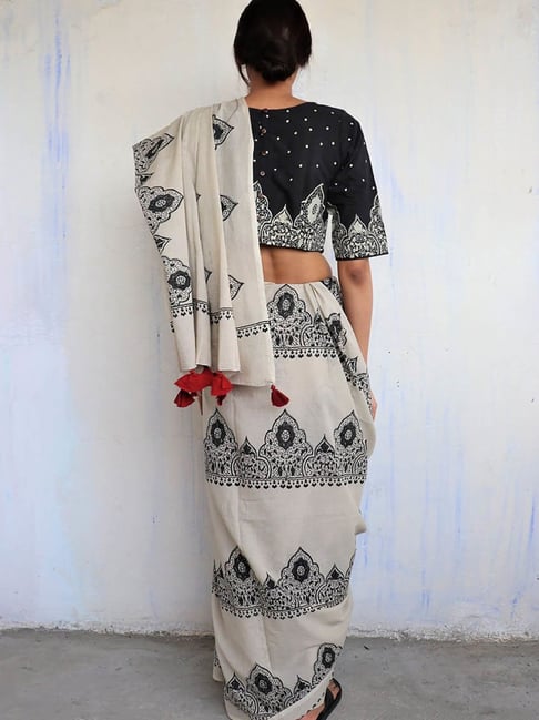 Women's Clothing Chidiyaa Ethnic Wear Ivory & Black Sarees and Lehenga Sets