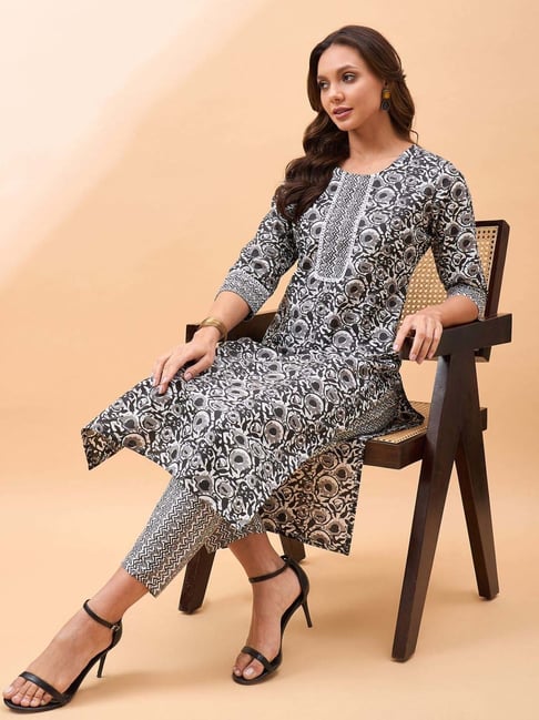 Women's Clothing Winza Designer Ethnic Wear Suits with Cotton Fabric