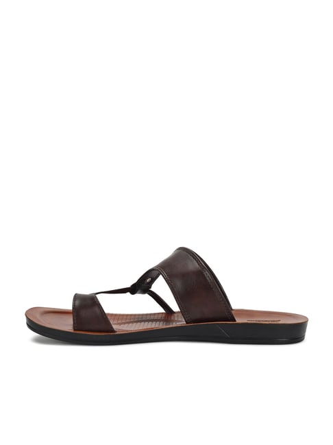 Paragon Men Brown Sandals & Floaters