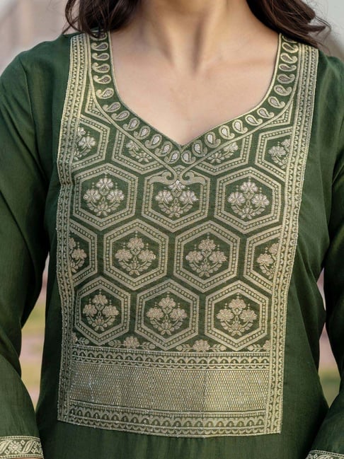 Women's Clothing Skylee Ethnic Wear Suits with Chinnon Fabric and ...