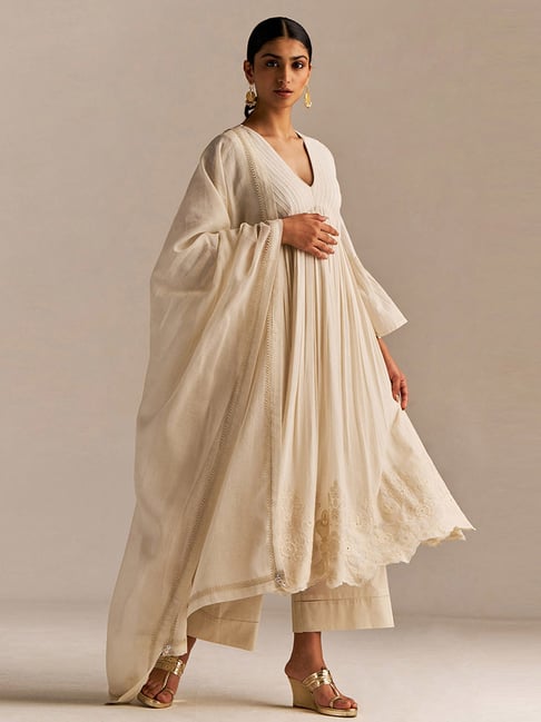 Women's Clothing Ganga Fashions Off-White Ethnic Wear Suits