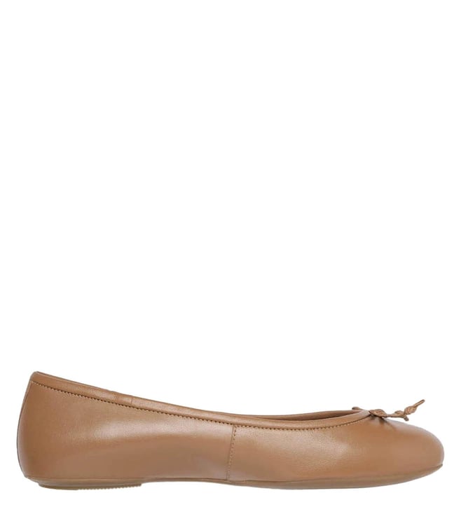 Buy Geox Shoes For Men & Women At Best Prices Online | Tata CLiQ Luxury