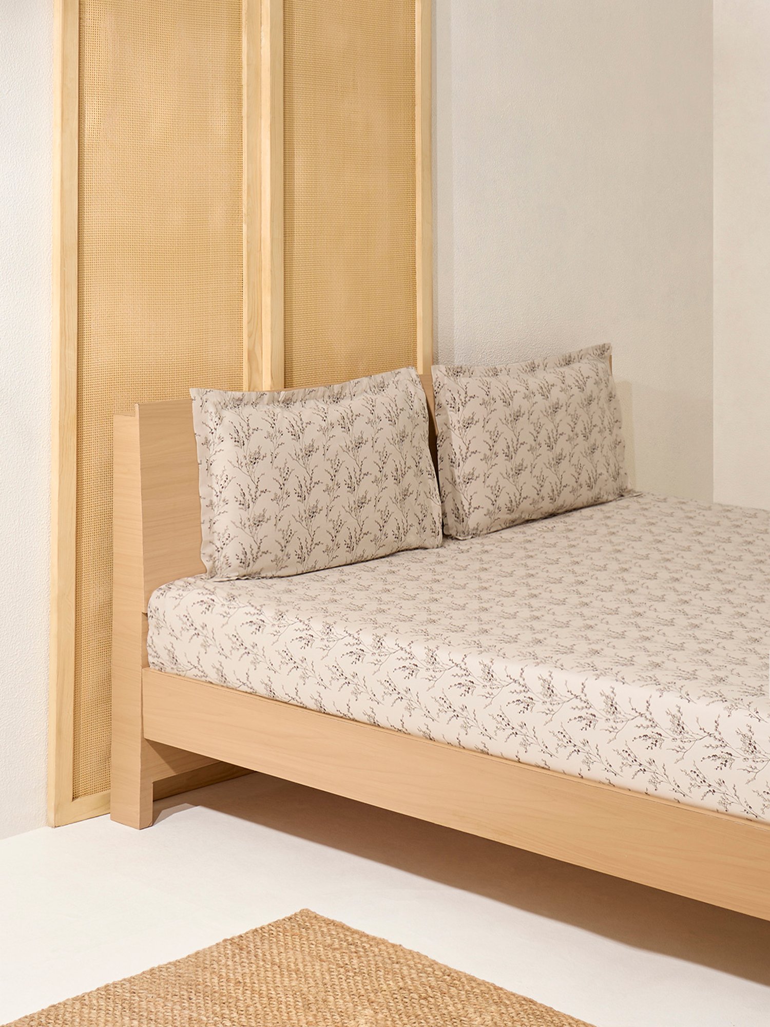 Westside Home Beige Botanical Design Queen Bed Sheet Set