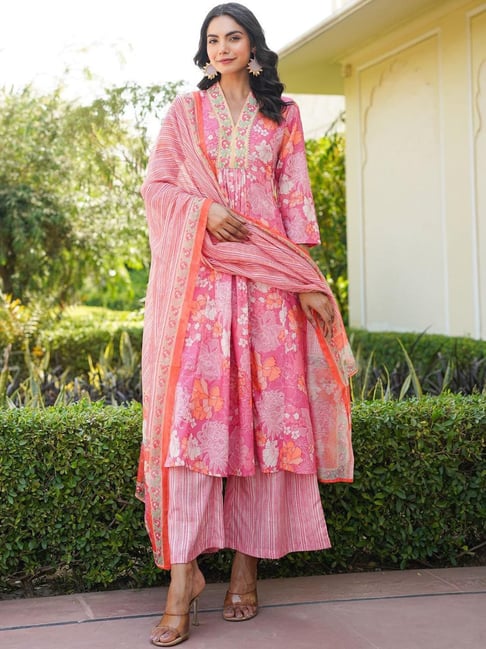 Women's Clothing Pink Suits for Ethnic Wear by Vaamsi