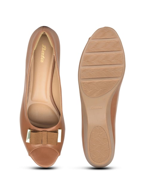 Bata Women Tan Casual