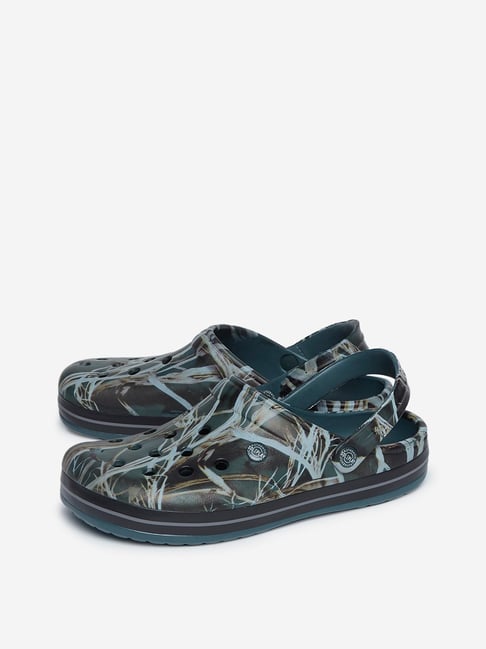 Buy SOLEPLAY by Westside Green Grass Printed Clogs Online at best price ...