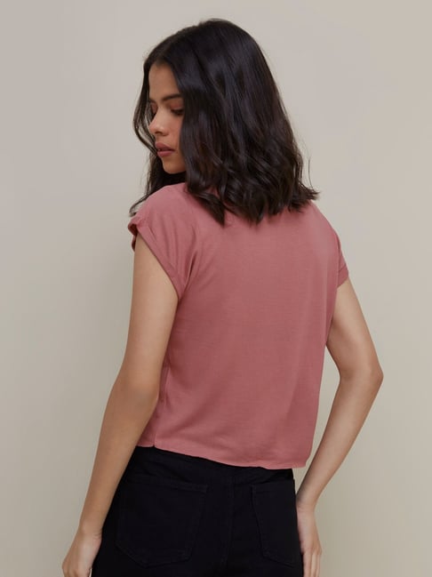 Buy Nuon By Westside Rose Pink Olix Text Printed Cropped T Shirt Online buy-nuon-by-westside-rose-pink-olix-text-printed-cropped-t-shirt-online