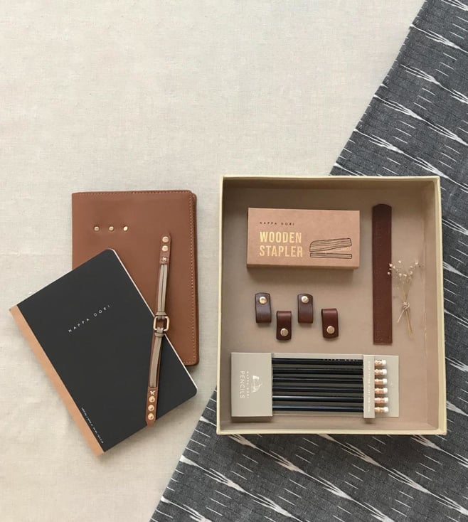 Buy Nappa Dori Desk Essentials Gift Hamper Online @ Tata CLiQ Luxury