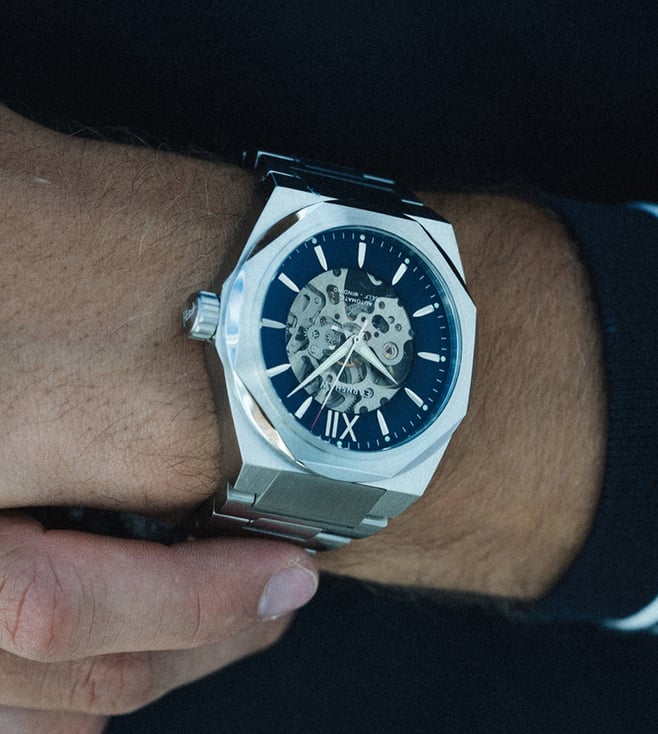 Buy Earnshaw ES-8183-33 Discovery Clark 20 Jewels Automatic Watch For ...